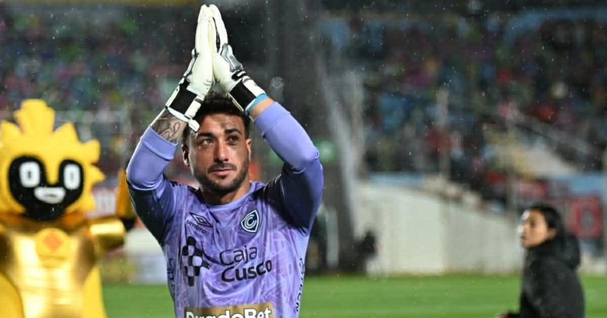 Ignacio Barrios fue oficializado como nuevo arquero de UTC | Ovación ...