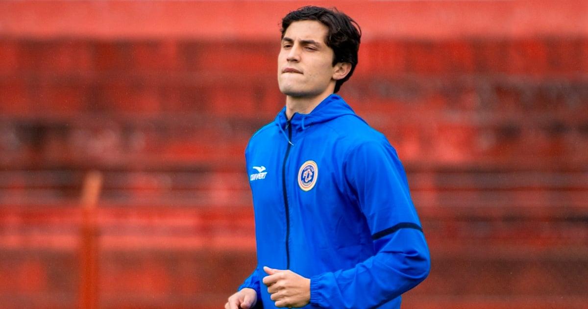Pineau ya entrena con FC Cajamarca, que debutará en Primera en ...