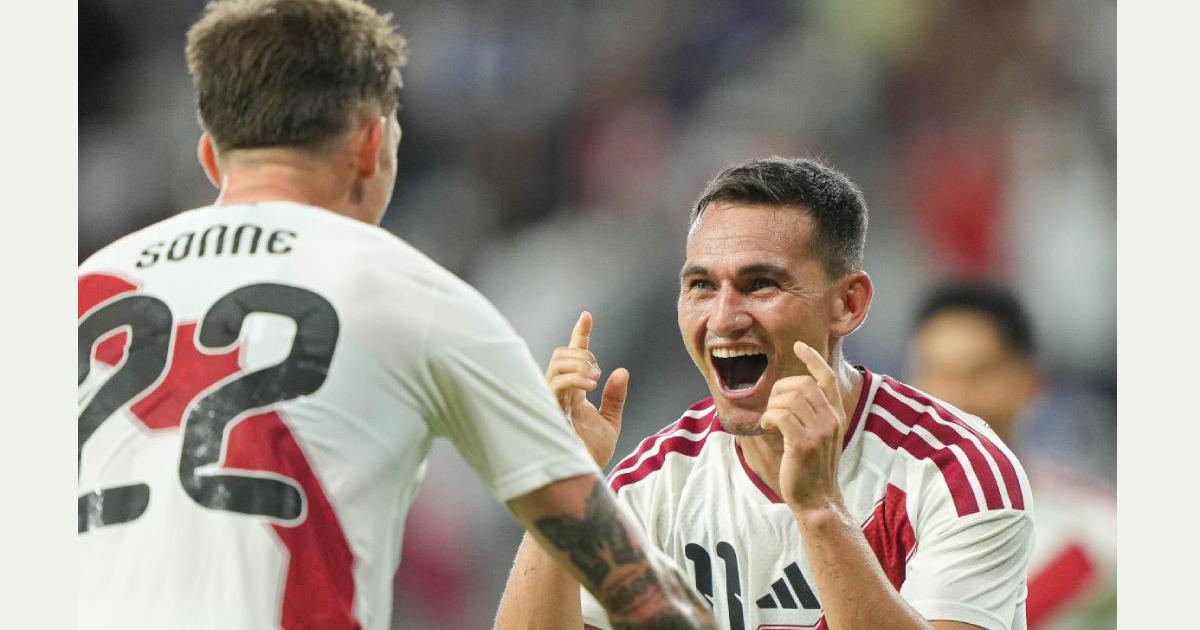 (FOTOS | VIDEO) ¡El primer triunfo en la era Menezes! Perú remontó y ...